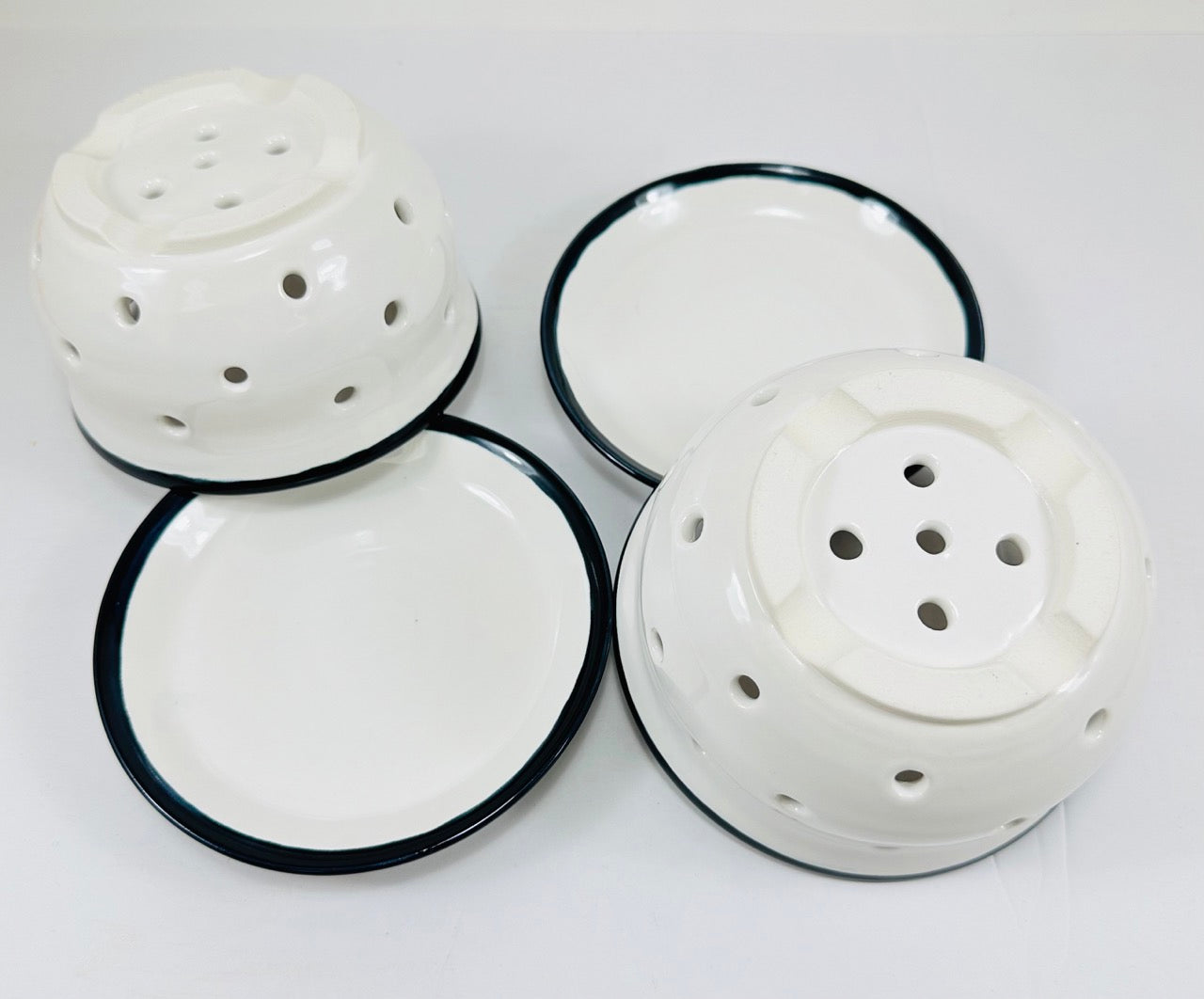 Berry Bowls – Black Cat Pottery